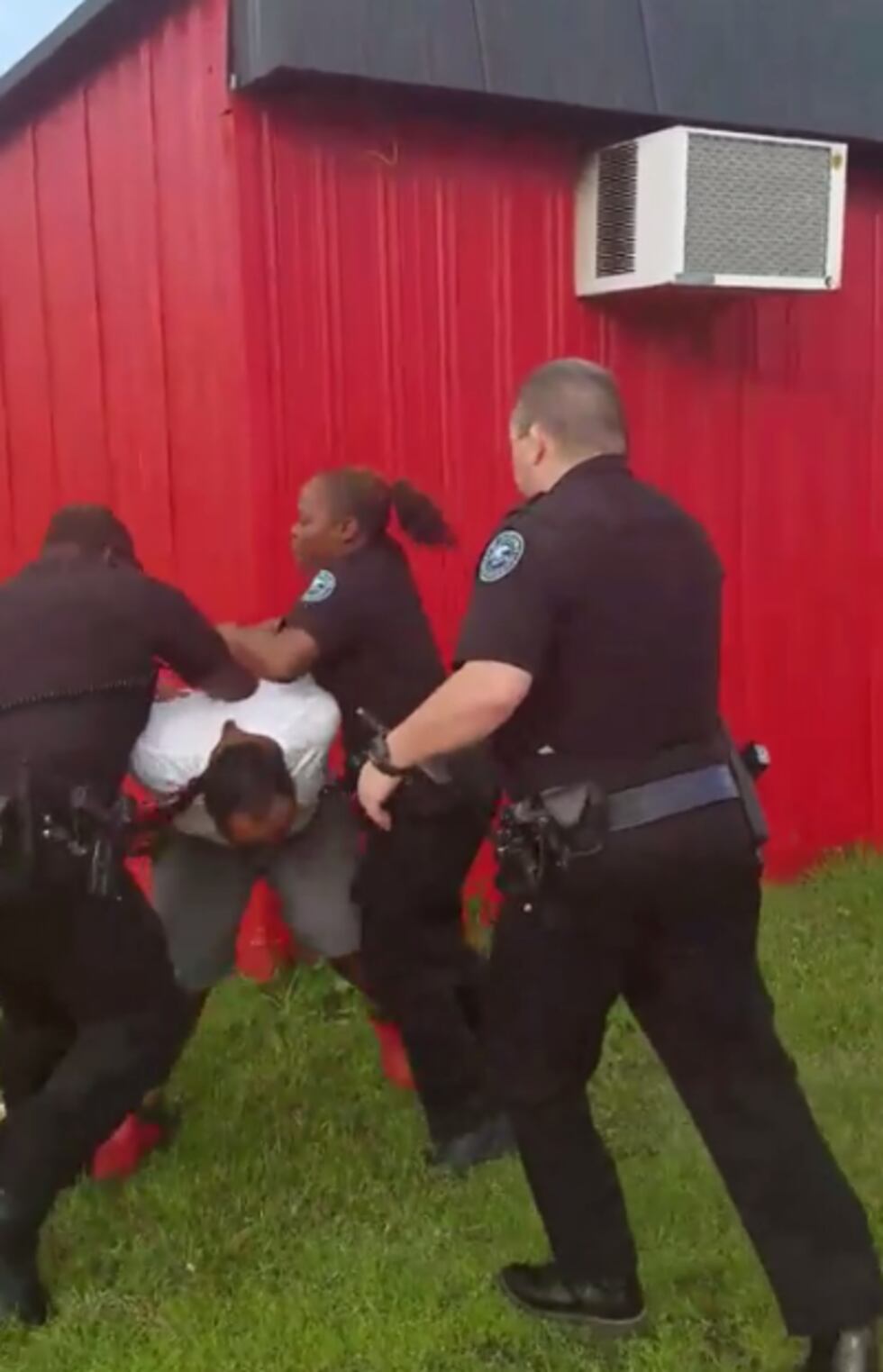 VIDEO: JPD officer fired after video surfaces of him striking ... VIDEO: JPD officer fired after video surfaces of him striking ...